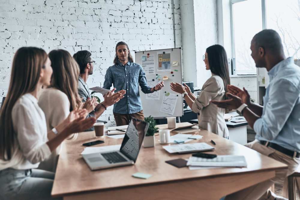 The Benefits of Employee Recognition - How to Create a Positive Work ...