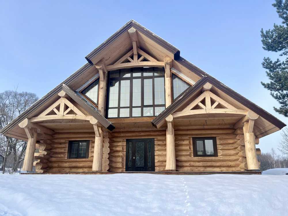 Signs You Need Caulking or Chinking On Your Log Home - North Shore Magazine