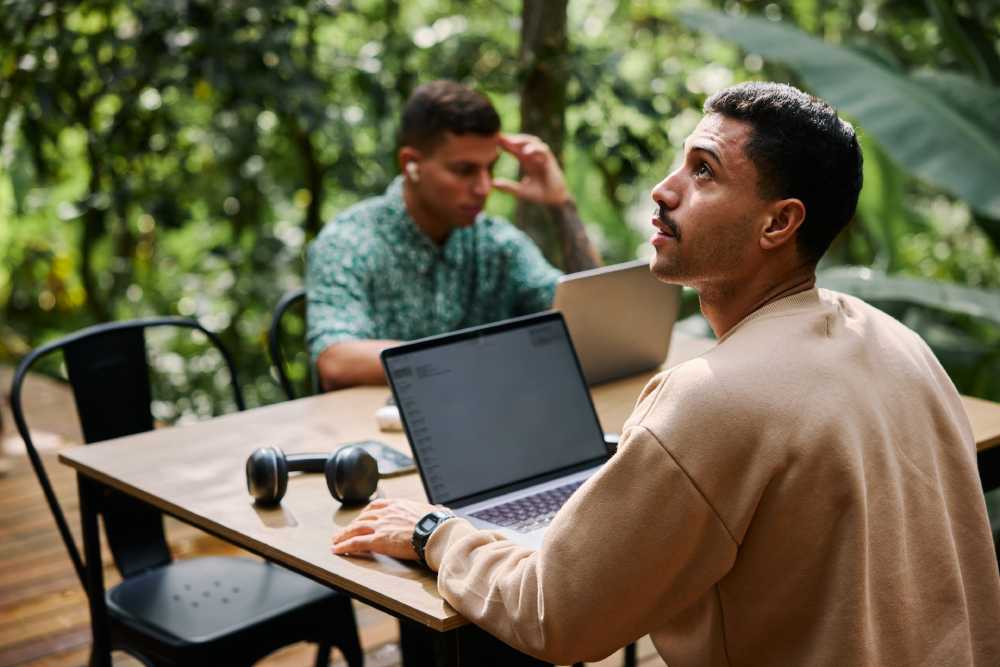 Creating the Perfect Outdoor Office Space for Remote Workers - North ...